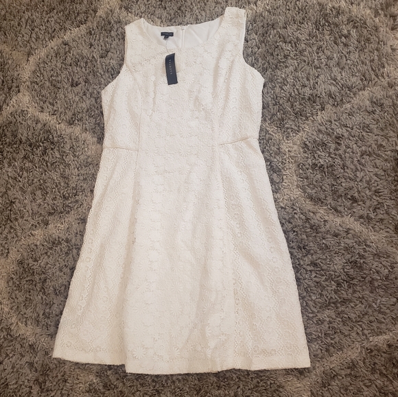 Talbots | Dresses | Talbots White Floral Lace Vneck Sleeveless Knee ...